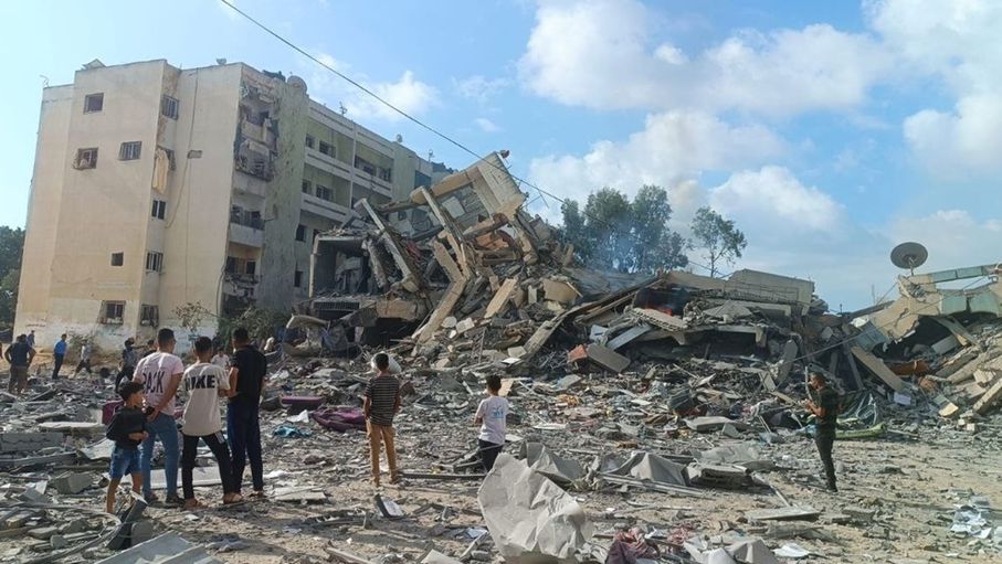 استشهاد 121 فلسطينيا في غزة منذ مساء الأربعاء