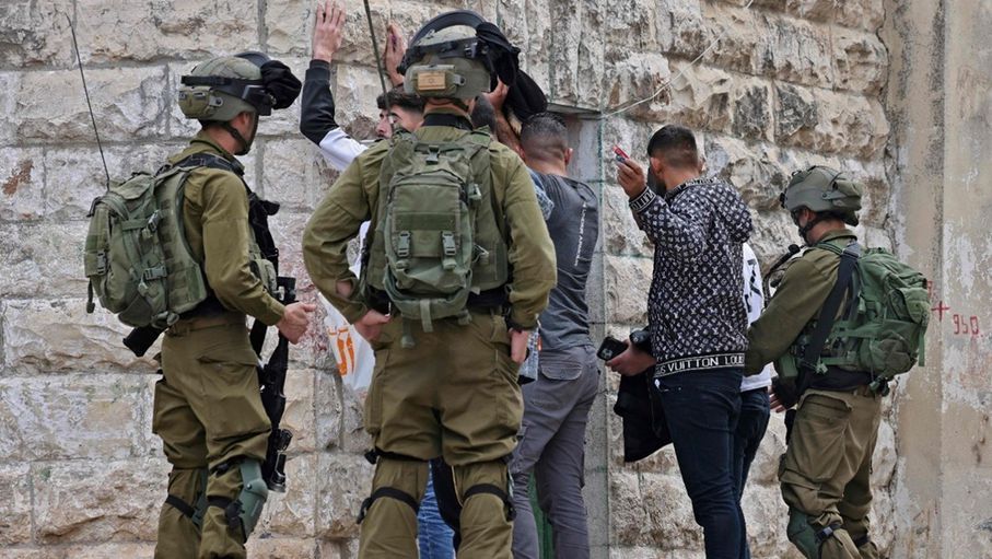 الاحتلال يعتقل 8575 فلسطينيا في الضفة منذ 7 أكتوبر