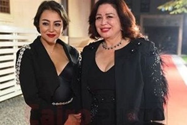 على خُطى خالتها ابنة أخت إلهام شاهين في مشهد جرئ وقبلات ساخنة المصريون