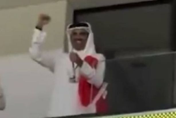 شاهد لحظة احتفال أمير قطر بفوز المغرب على إسبانيا المصريون