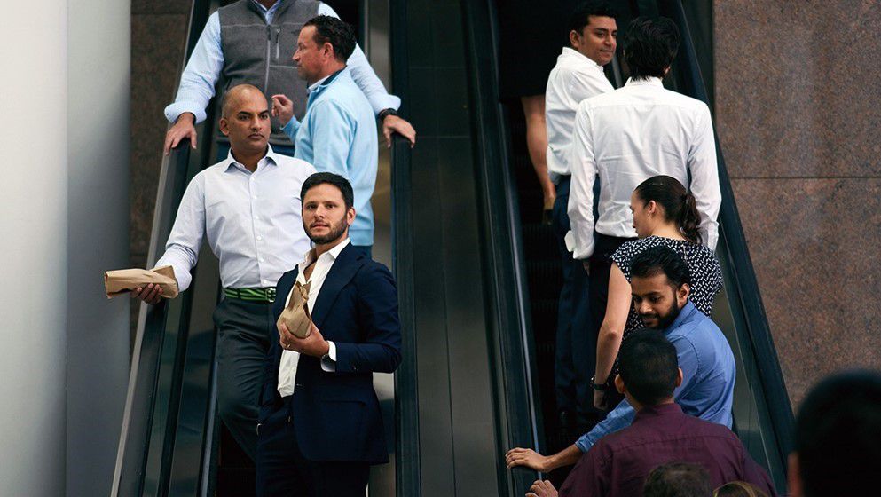 How should a business bro dress?...