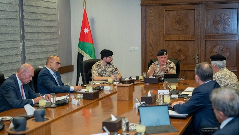King chairs meeting at JAF headquarters...