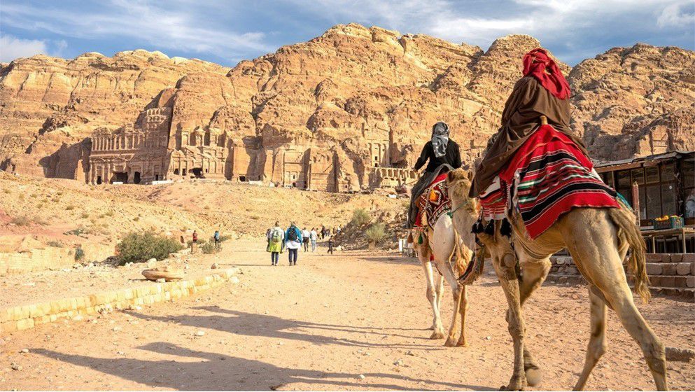 Jordan's tourist income surges 27.4% in 2023, reaching $7.4B...