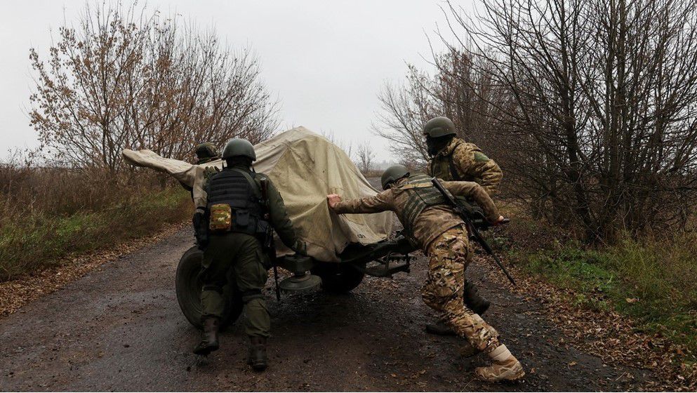 Putin’s proxy fighters step out of the shadows...