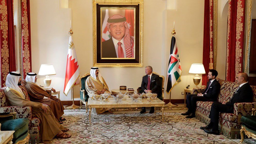 King meets Bahrain monarch, reiterates need for humanitarian t...