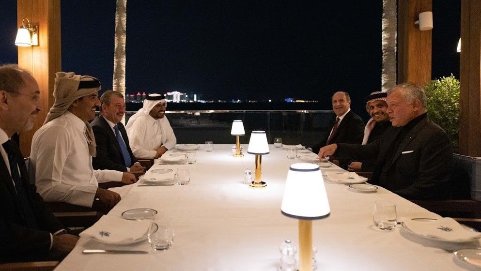 King meets Qatar emir in Doha...