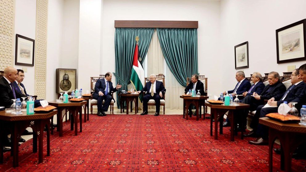 Abbas meets with Jordan, Egypt intelligence directors...