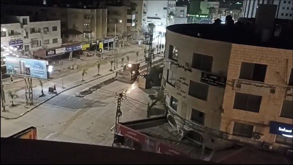 Jenin city faces occupation forces' storm; raids continue in W...