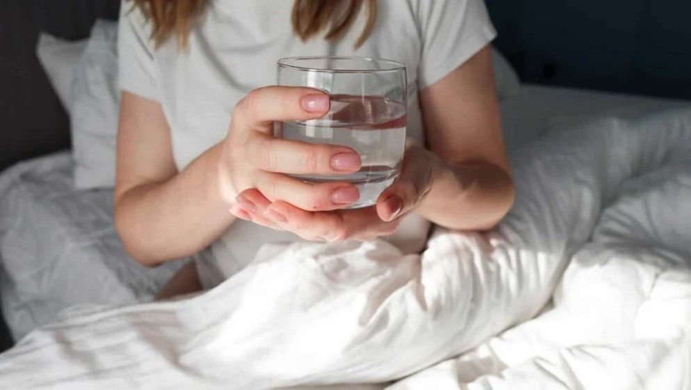 Why Is It Recommended to Drink Water Immediately After Waking ...