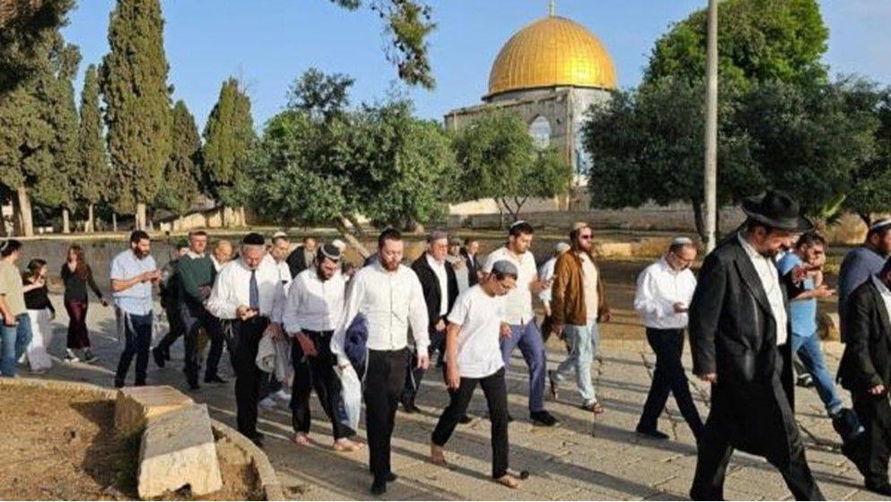 Settlers Storm the Courtyards of Al-Aqsa Mosque...