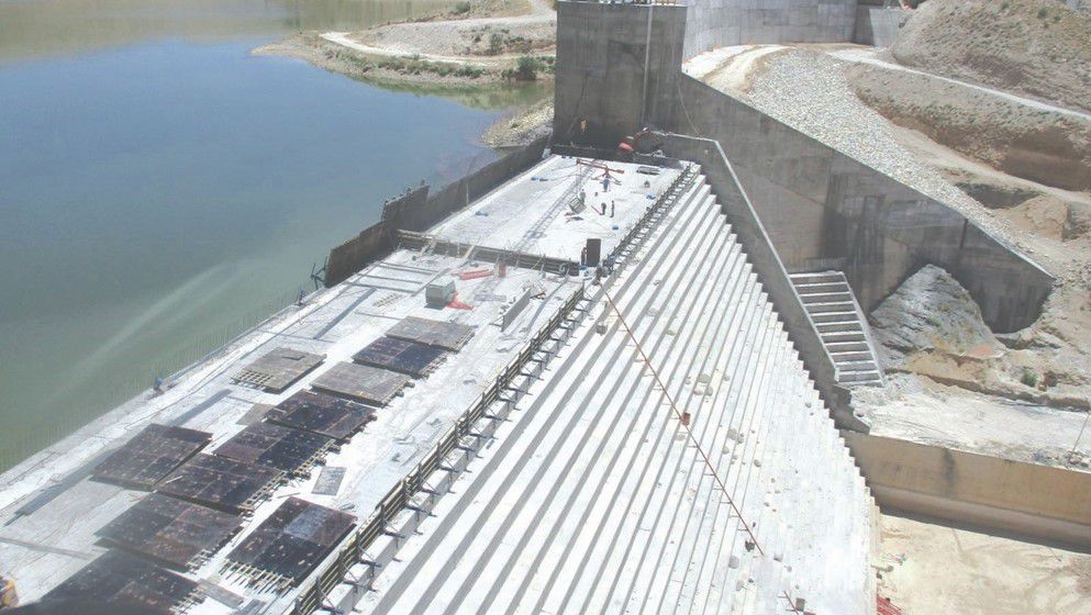 Dry southern dams, shortage of irrigation water plague farmers...