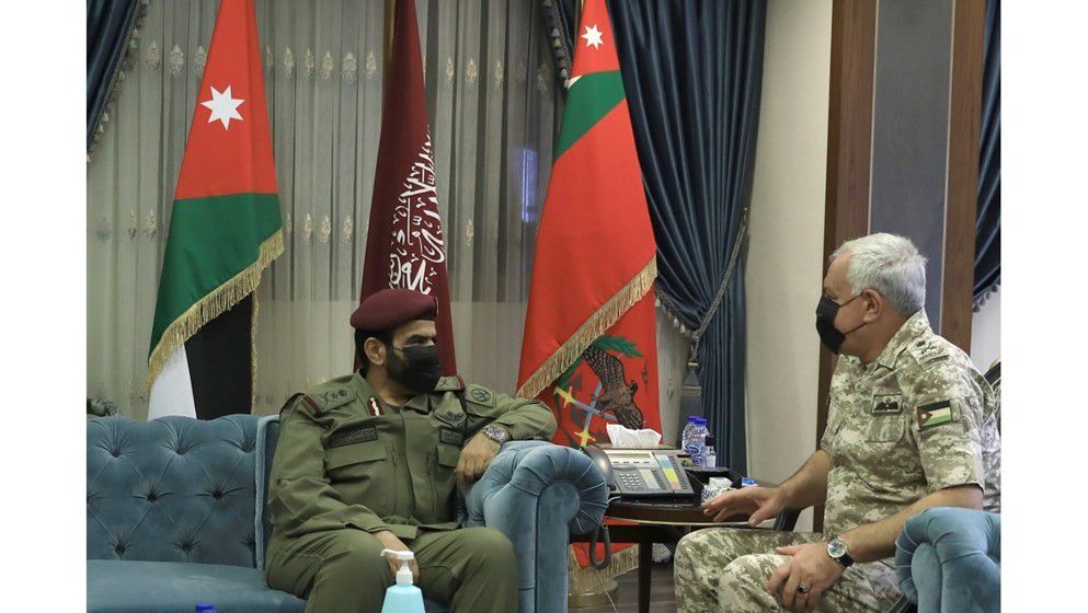 Army chief meets Qatari Amiri Guard commander over cooperation...