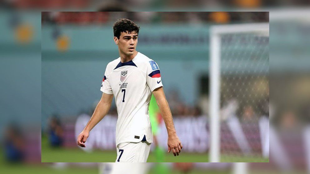 Reyna hits back over US World Cup bust-up...