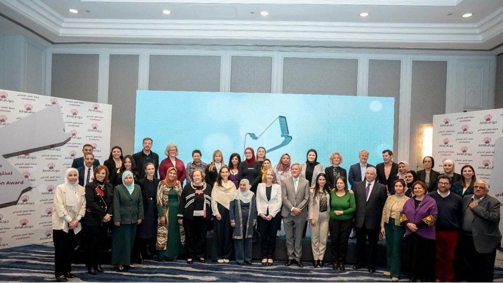 JONAF and ARDD present Al Nahda Localization Award to Dominik ...