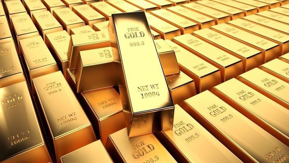 Police catch gold-smuggler...