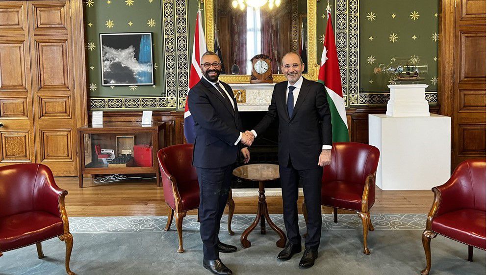 Safadi meets with UK Foreign Secretary in London...