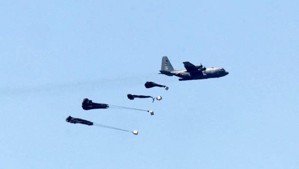 JAF conducts 8 airdrops of food aid to northern Gaza...