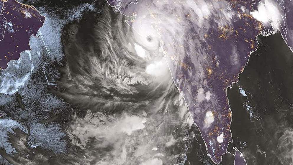 Monster cyclone makes landfall in COVID-stricken India...