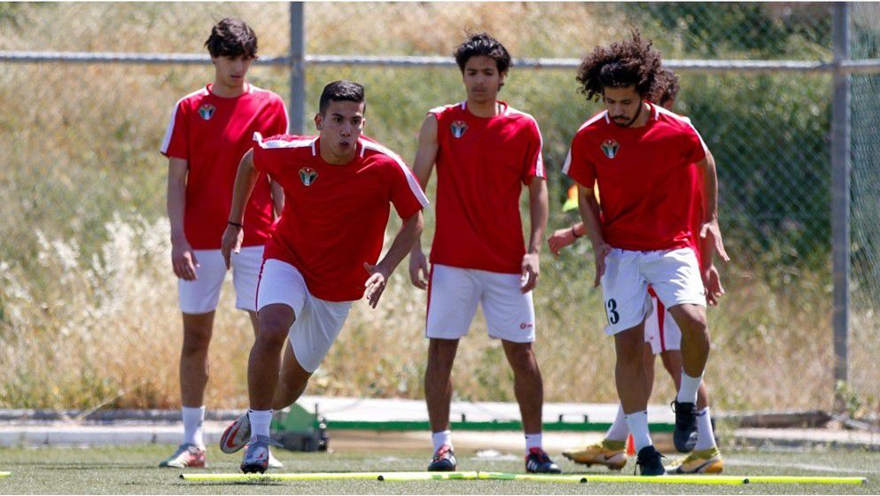 National U-20 football team resumes training with 27 players...