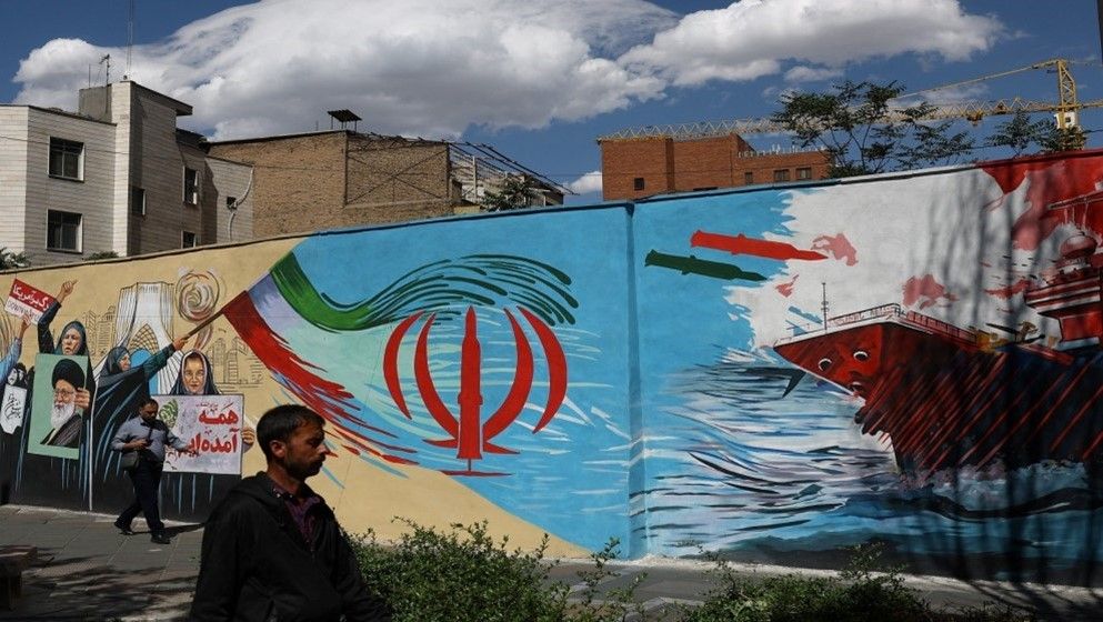 Agency: Tehran Responds to Text Sent by Washington...