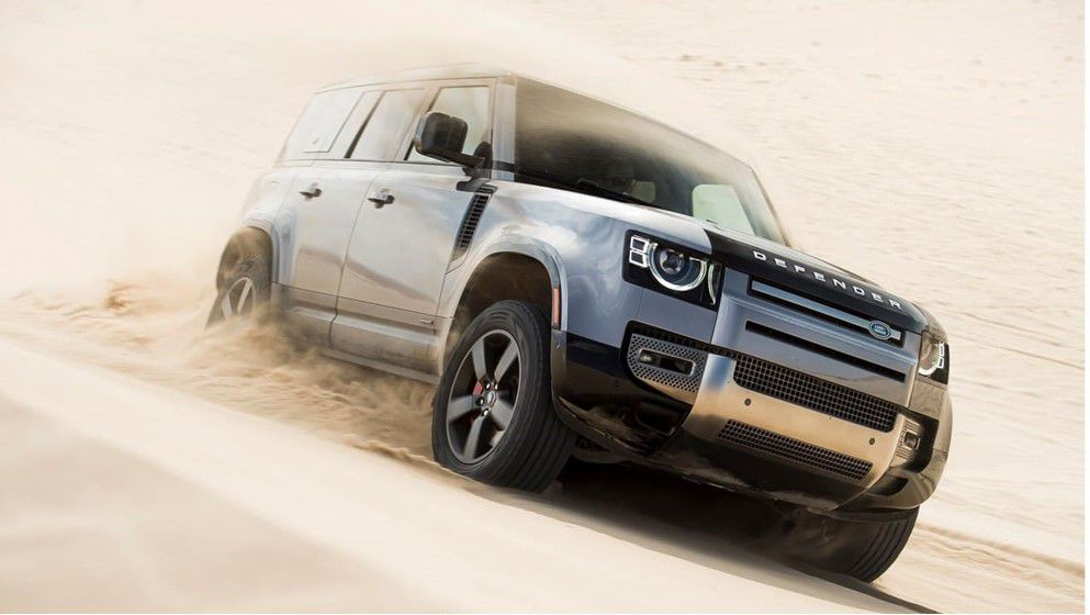 JLR Defender 110 P400...