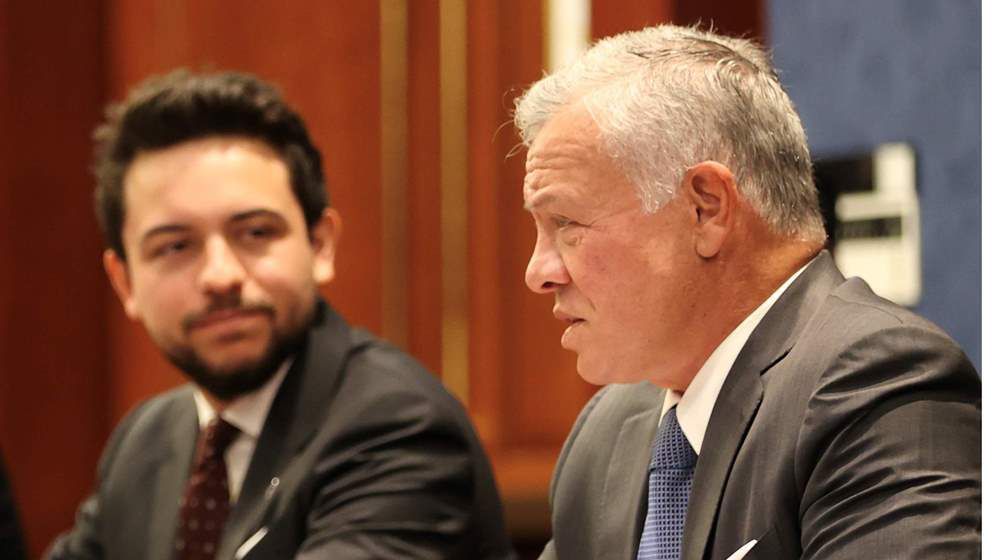 King meets members of key US Senate committees...