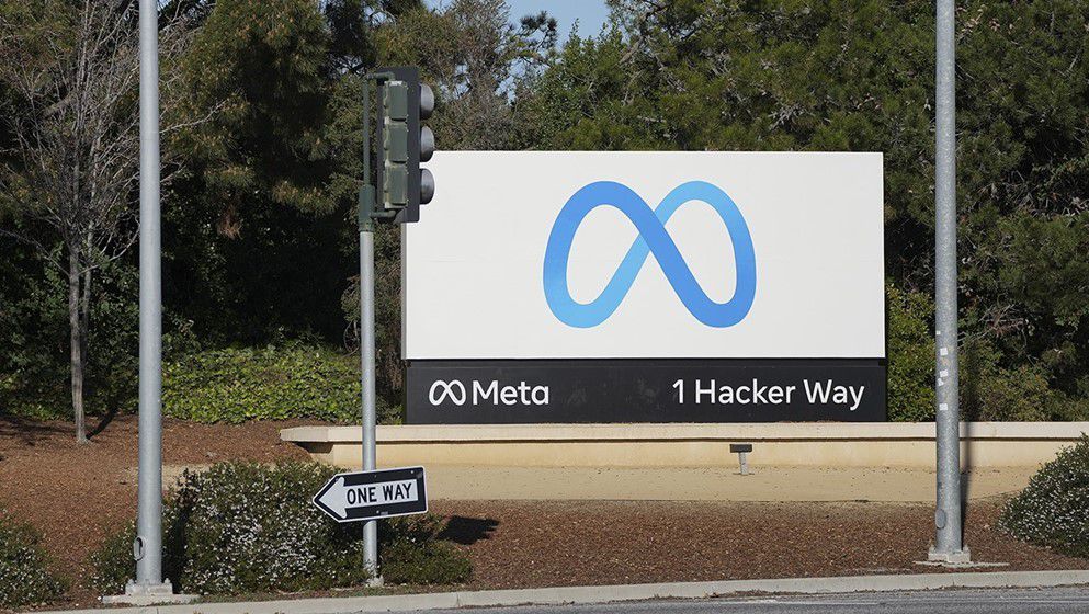 Meta warns of password-stealing phone apps...