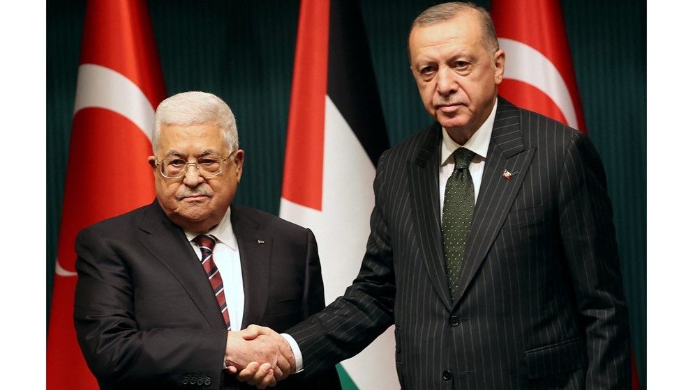 Turkey warmly welcomes Abbas after restoring Israel ties...