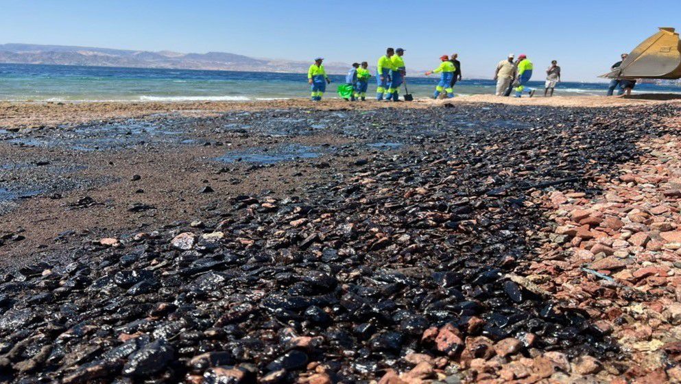 Diving in Aqaba canceled due to oil pollution...