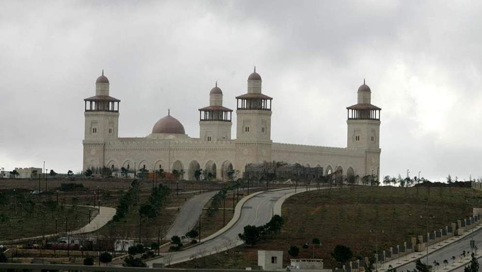 Amman’s monumental mosque on the hill...