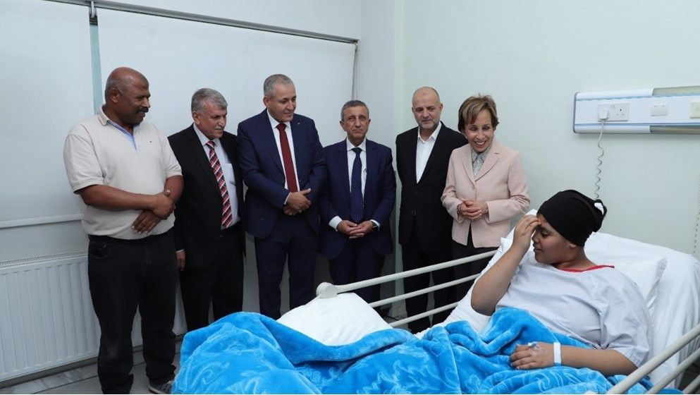 Princess Basma visits National Goodwill Campaign patients...