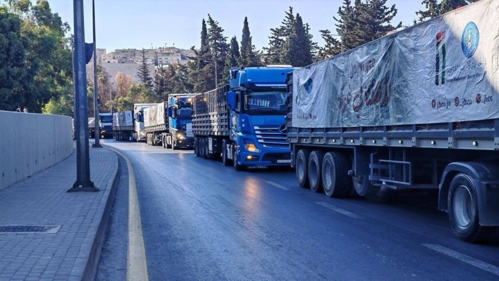 A New Humanitarian Aid Convoy of 26 Trucks Enters Gaza...